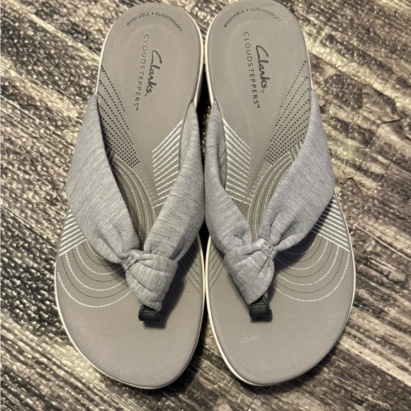 Clarks | Shoes | Clarks Gray Sandals With Cushioned Sole And Textured ...